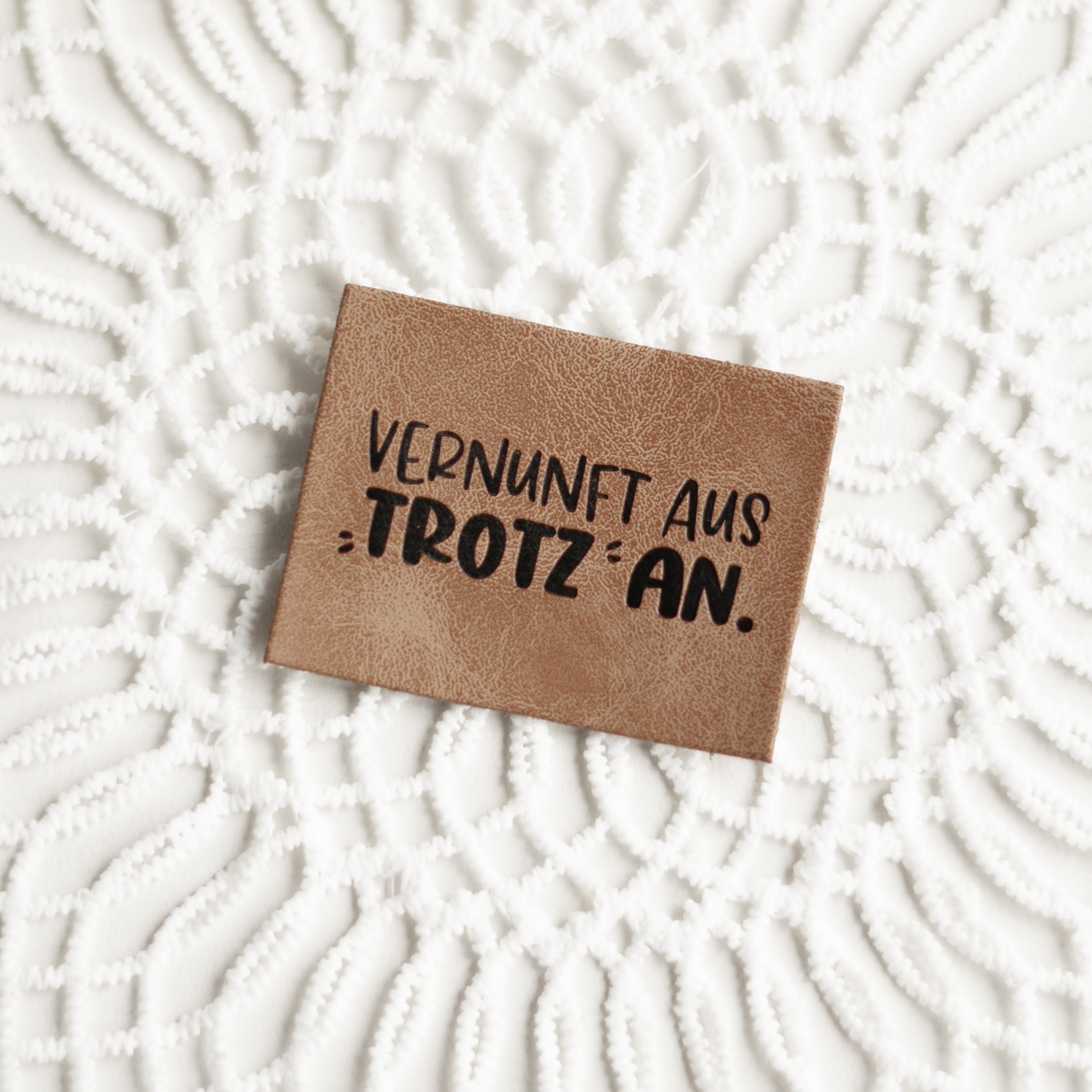 Kunstleder Label: Vernunft aus TROTZ AN. – Lenja